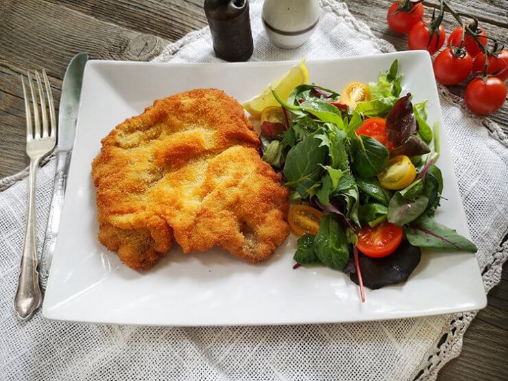 Snitel vienez- reteta clasica originala - Bucataresele Vesele