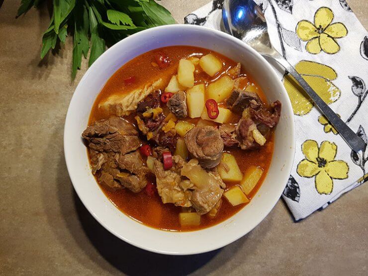 Gulyas cu fasole uscata- Bab Gulyas - Bucataresele Vesele