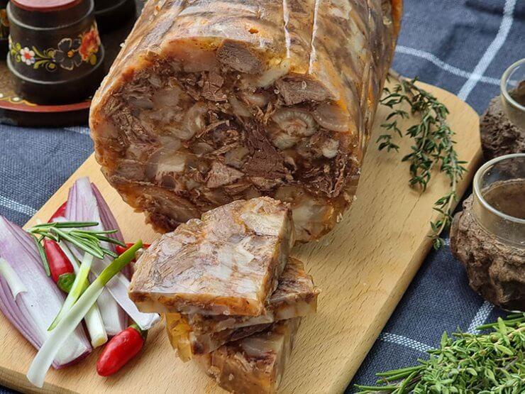 Parizer de casa din carne de porc - mezeluri - Bucataresele Vesele