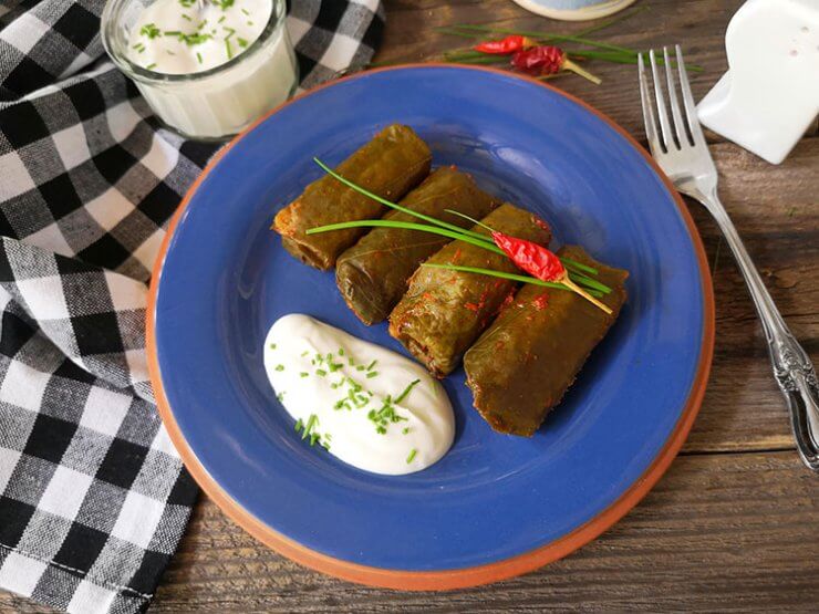 Sarmale cu ciuperci in frunze de tei - Bucataresele Vesele